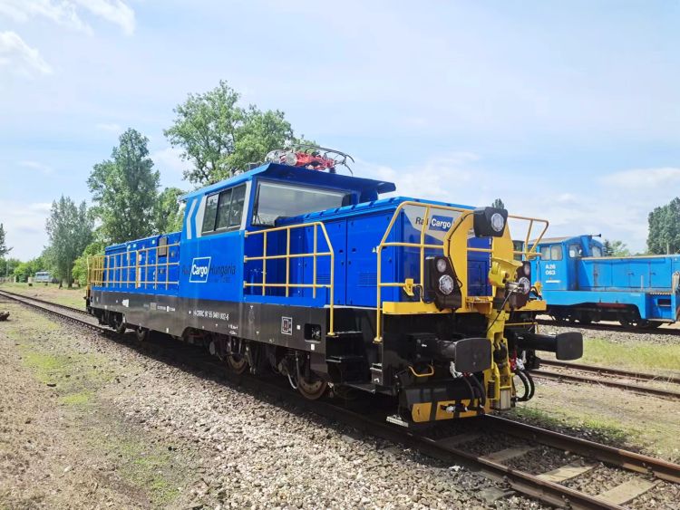 CRRC and approval for hybrid shunter in Hungary | Latest Railway News