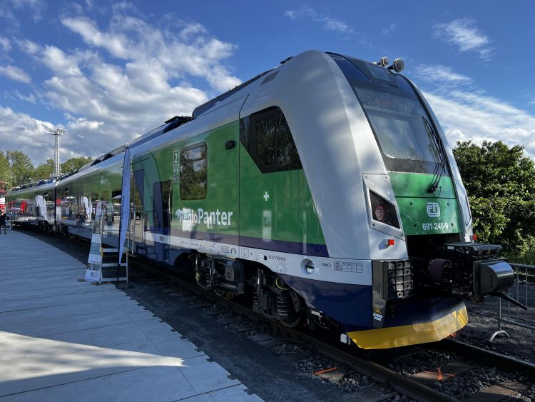 15 new Škoda BEMU trains for České dráhy | Latest Railway News