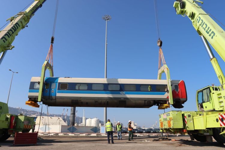 Israel Railways ships IC3 trains to Romania | Latest Railway News