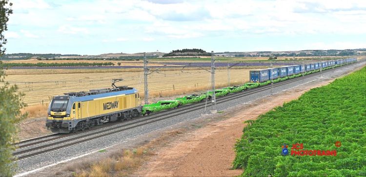 Infrastructure for semitrailers on rail in Spain | Latest Railway News