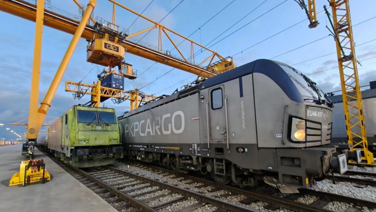 PKP CARGO lance des liaisons intermodales entre Swarzędz et Duisbourg | Actualités ferroviaires