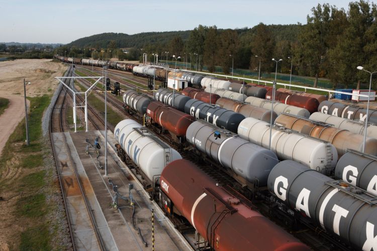 New tank terminal for fuel in Poland by rail | Latest Railway News