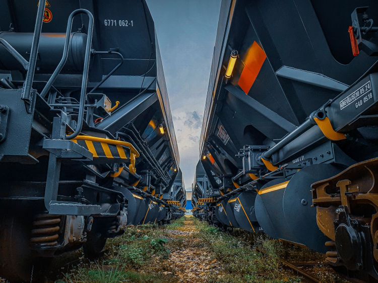 Ermewa receives 50 upgraded ballast wagons | Latest Railway News