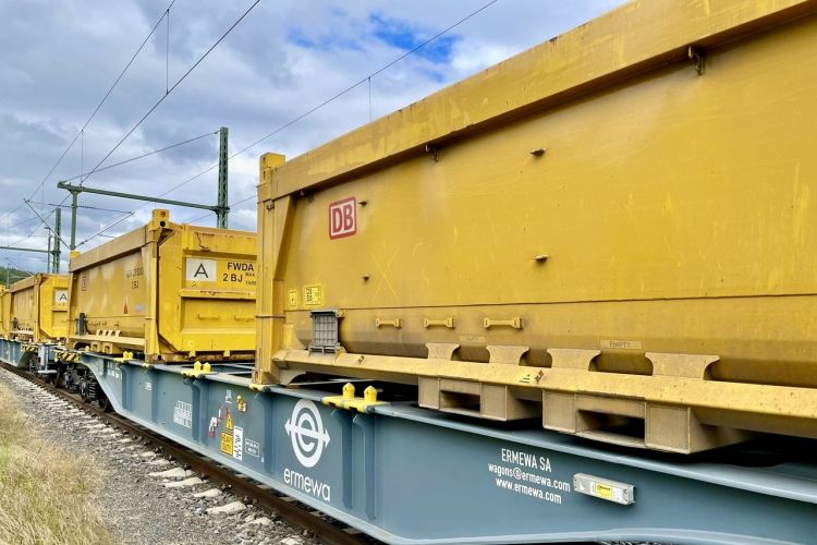 180 Ermewa-Containerwaggons bringen Schotter auf die Schiene | Neueste ...