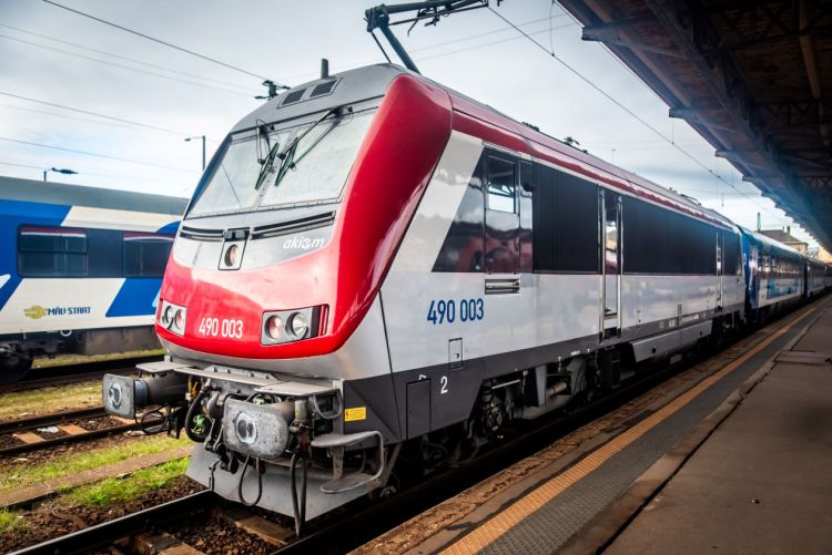 MÁV is testing Alstom Astride locomotives | Latest Railway News