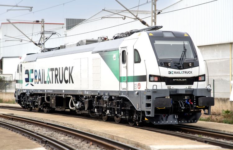 Stadler delivers 3 Euro6000s for RAIL & TRUCK | Latest Railway News