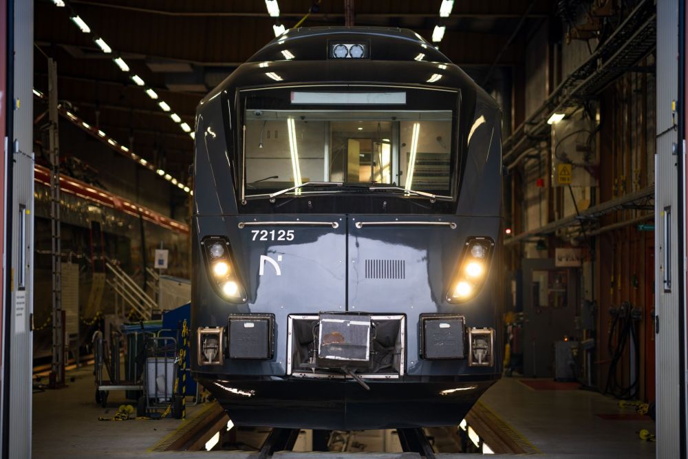 Norske Tog gets first modernized Class 72 unit | Latest Railway News