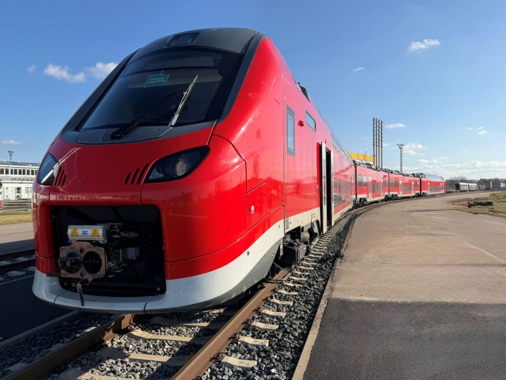 Alstom testet Coradia Max in Velim; zielt auf tschechische EMU-400 ...