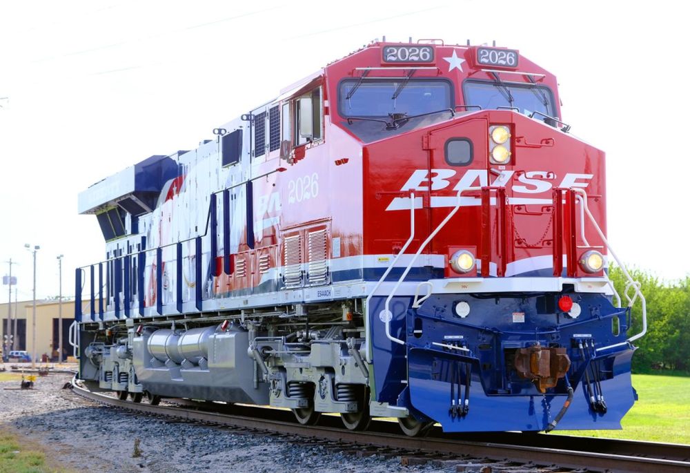 Commemorative locomotive liveries in UK and US | Latest Railway News