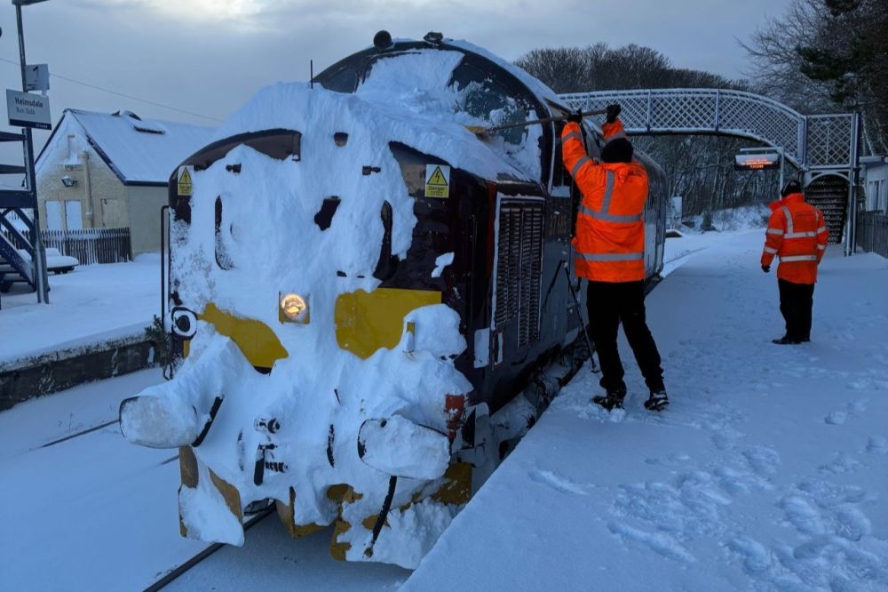 Snowing, cold and winds impact rail in Europe | Latest Railway News