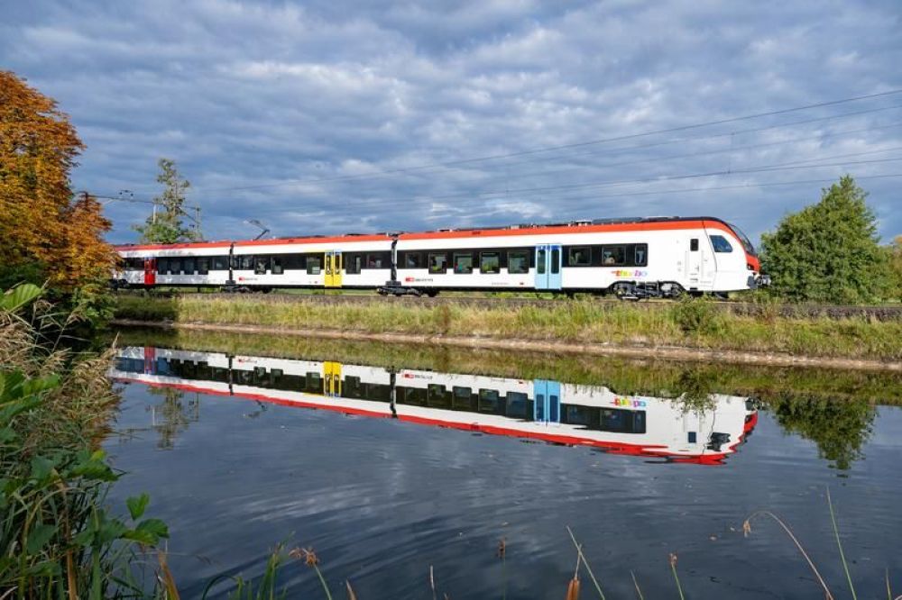 Evo Rail Logo CN Logo Designed By Allan Fleming & CN Brand Guidelines