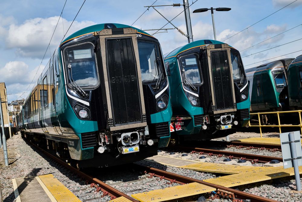 Alstom enters service London Northwestern Railway | Latest Railway News