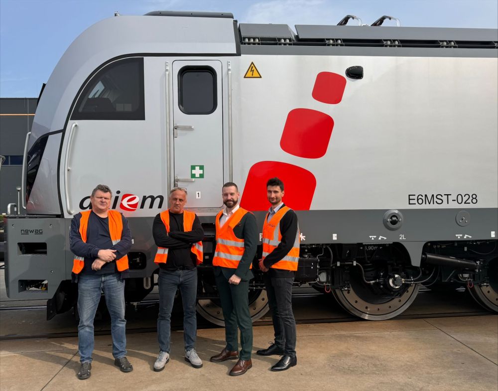 Más Dragones multisistema 2: Rail STM compra una locomotora, Akiem ...