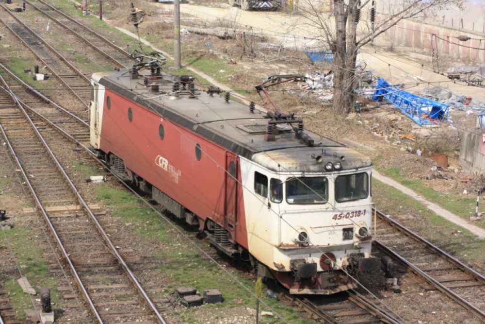 Softronic 根据 PNRR 合同交付首台现代化电力机车 | 最新铁路新闻