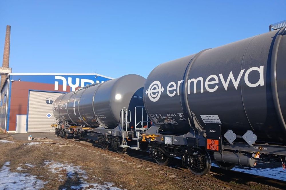 Nymwag liefert erstes Los von 30 Kesselwagen an Ermewa | Neueste ...
