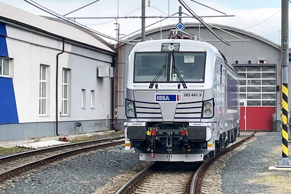 METRANS takes the delivers of 41st Vectron | Latest Railway News