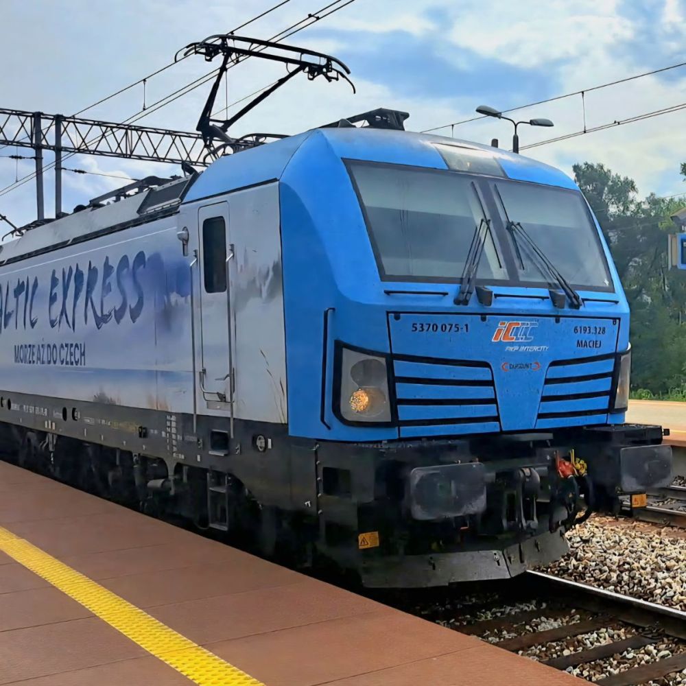 CARGOUNIT leases 18 Vectrons to PKP Intercity | Latest Railway News