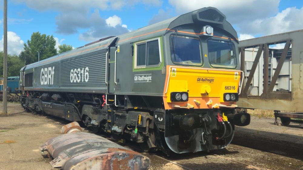 Akiem livre à GBRf la dernière locomotive Class66 de son programme de ...