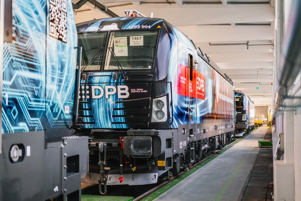 Innovative technologies in train wrapping | Latest Railway News