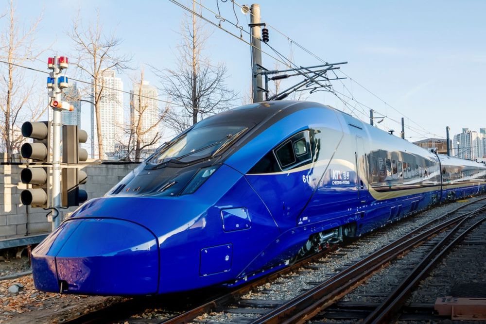 Hyundai Rotem releases new generation of EMU-320 | Latest Railway News