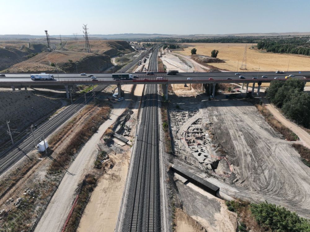High-speed railway bypass od Madrid in half point | Latest Railway News