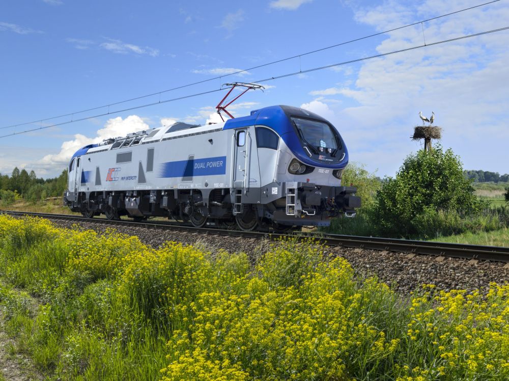 Hybrydowe lokomotywy PESA Gama dla PKP Intercity otrzymają nowy design | Najnowsze wiadomości ...