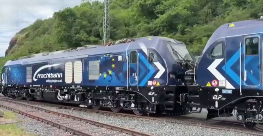 ELP new locomotives for Raildox and FRACHTbahn | Latest Railway News