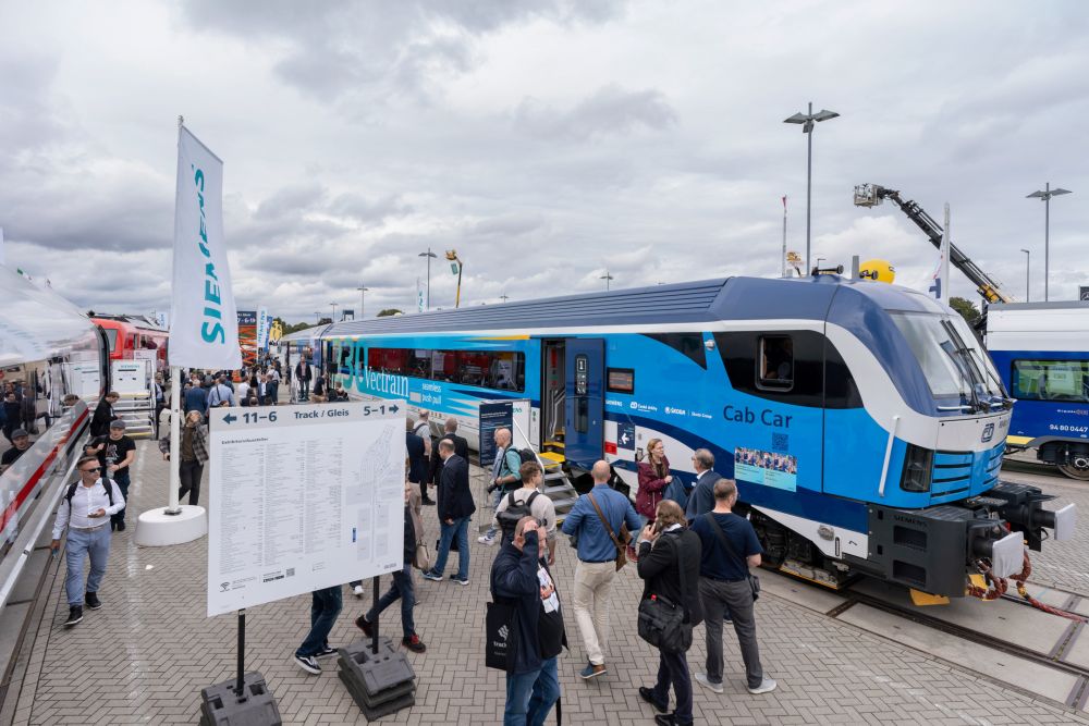 Siemens Mobility setzt mit Vectrain und dem 230 km/h schnellen Vectron ...