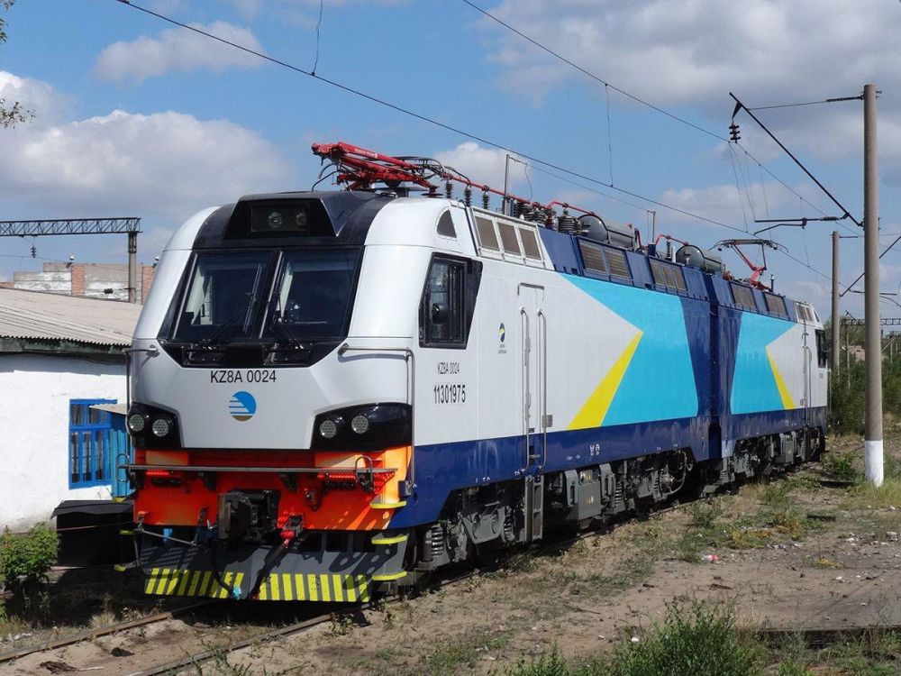 KTZ deployes 24 new locomotives and 8 wagons | Latest Railway News