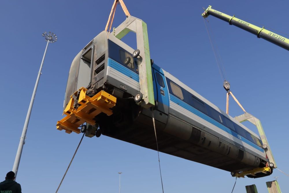 Israel Railways ships IC3 trains to Romania | Latest Railway News