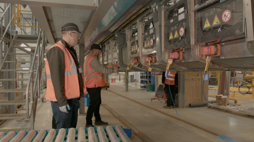 Hitachi Rails puts batteries into Nova 1 trains | Latest Railway News