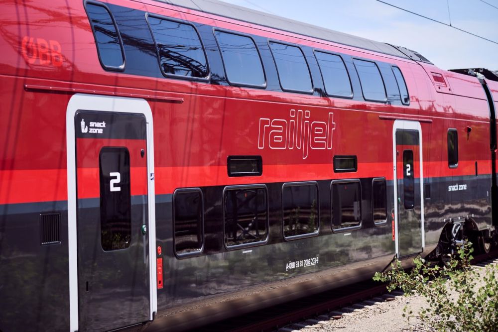 ÖBB presents new double-deck Railjet trainset | Latest Railway News