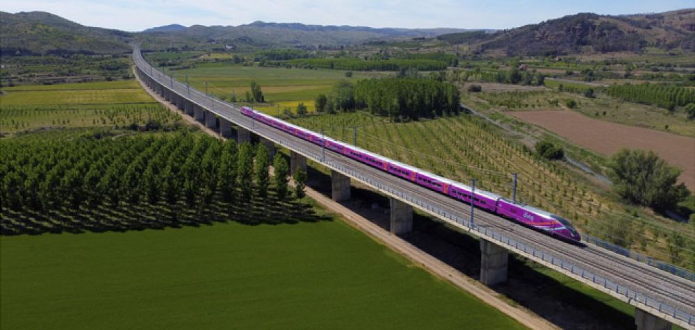 Spanish Renfe Viajeros profit grows 17% in 2024 | Neueste ...
