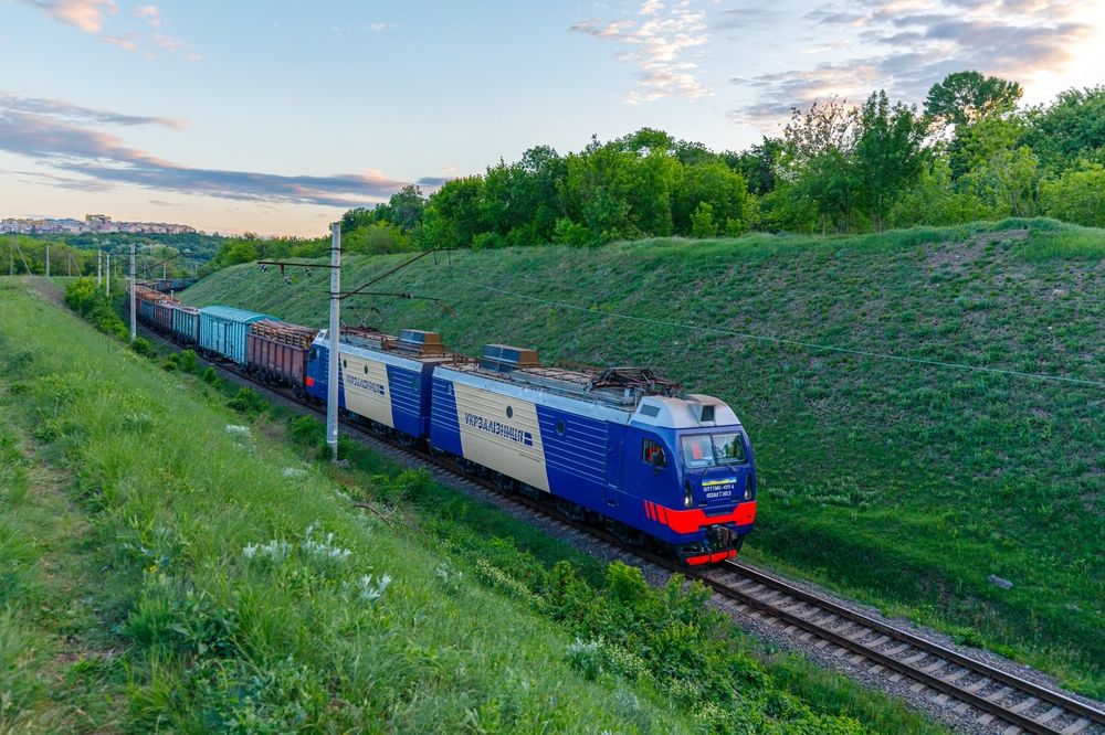 UZ increase in volumes and license in Poland | Latest Railway News