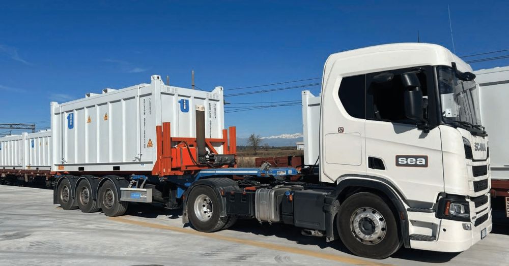Buzzi Unicem and Mercitalia rail slag transport | Latest Railway News