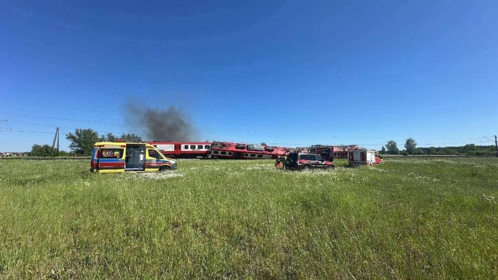 KW train collides with truck near Poznan | Latest Railway News