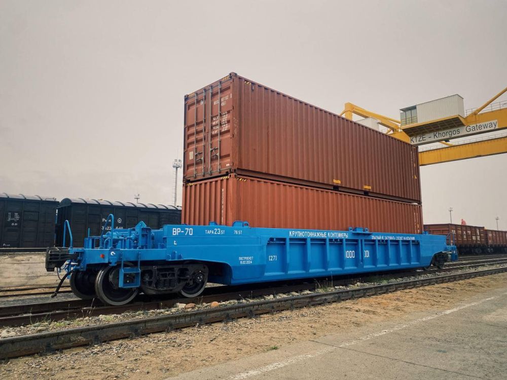 KTZ tests double-stacked container trains | Latest Railway News