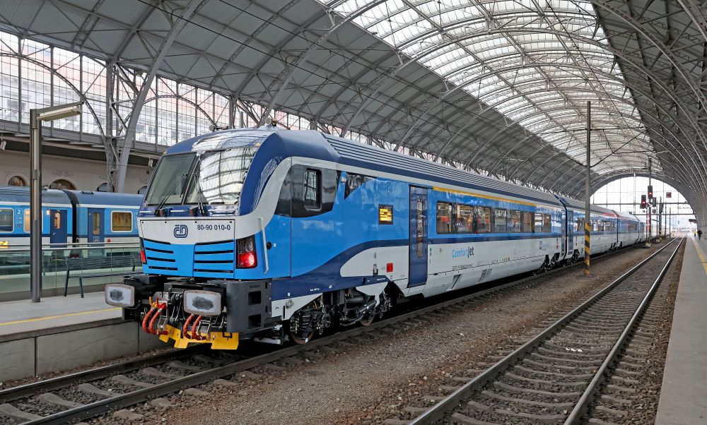 České dráhy tests full 9-car ComfortJet trains | Latest Railway News