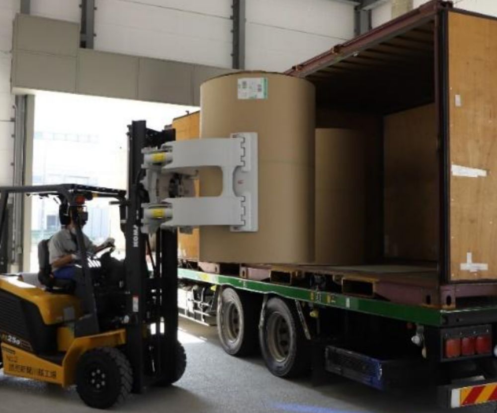 JR Freight shifts newsprint transport to rail | Latest Railway News