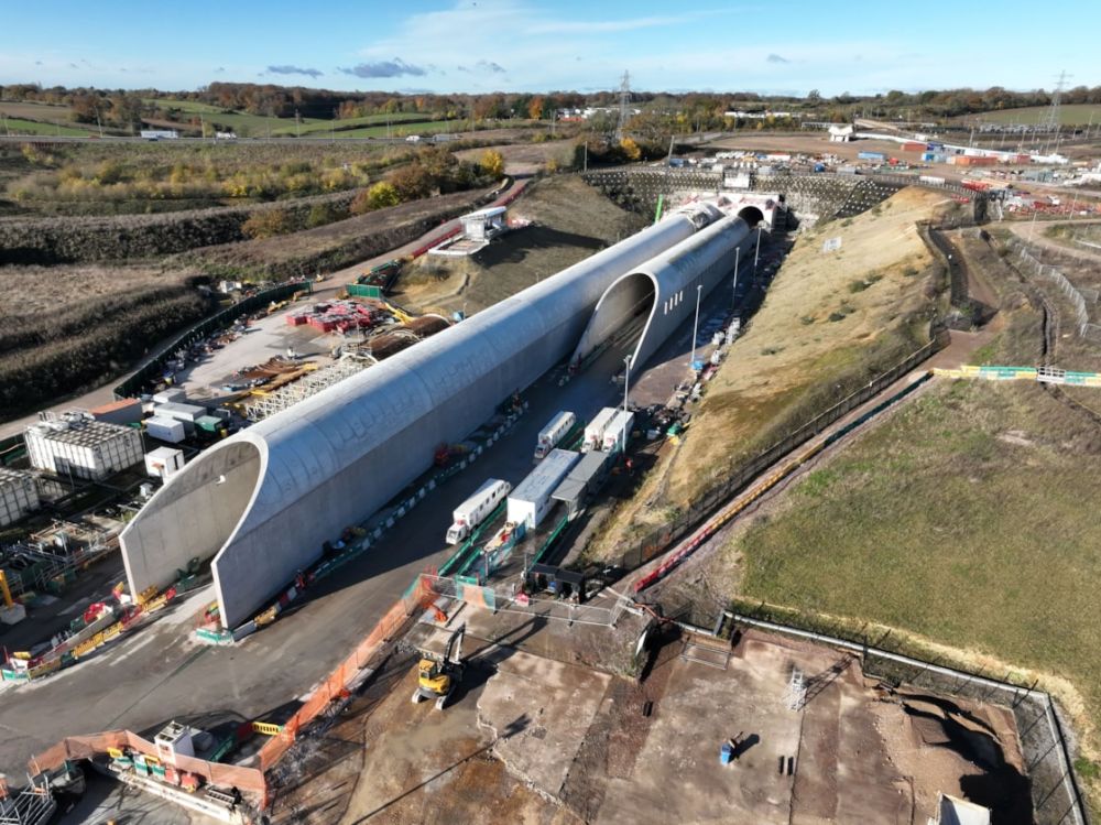 不再有音爆：HS2 建成 220 米长的隧道门户，以减少新高速铁路的压力波 | 最新铁路新闻