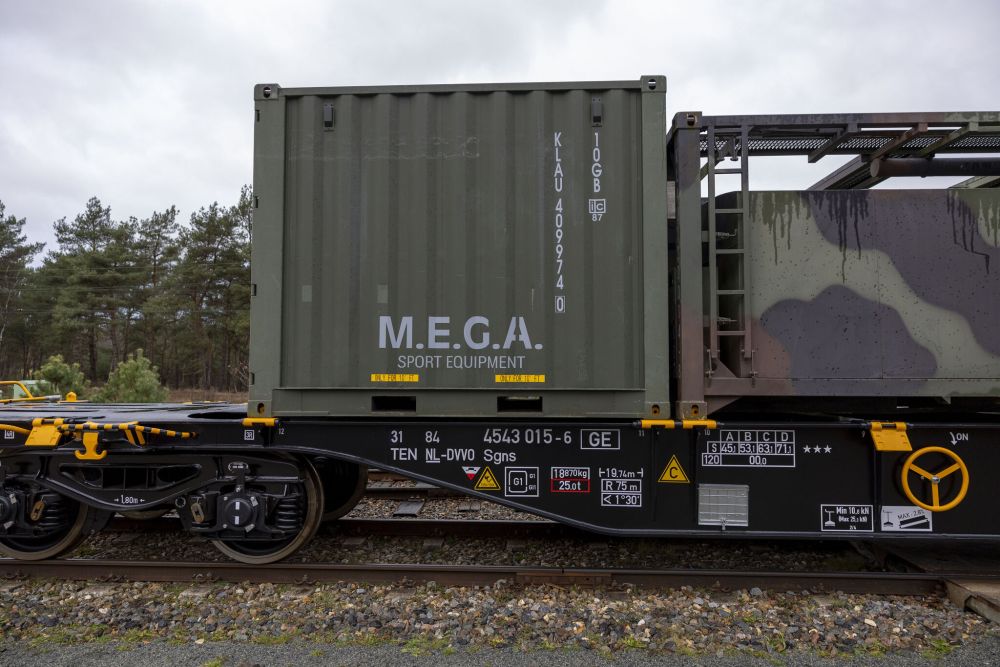 Greenbrier's intermodal wagons for Dutch army | Latest Railway News