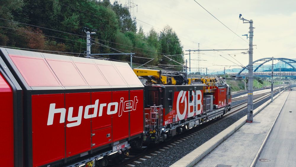ÖBB rolls out new tunnel cleaning tech | Latest Railway News