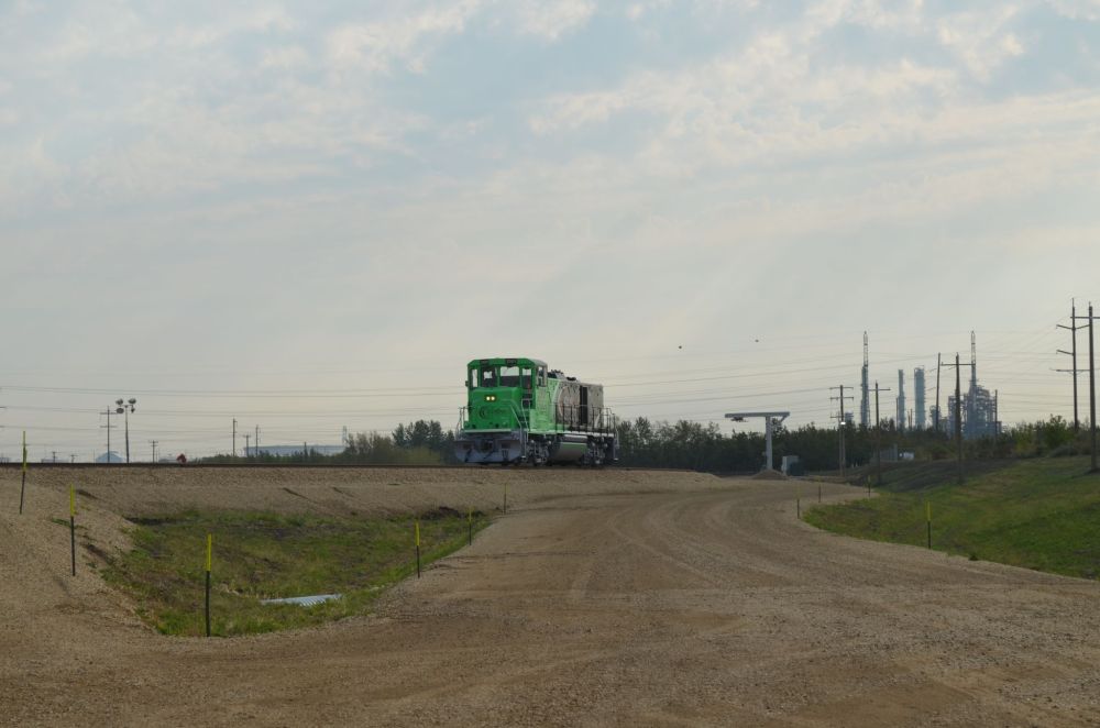 Cando Rail testet batterieelektrische Rangierlokomotive am Terminal in ...