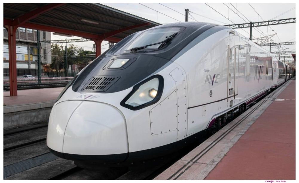 More Renfe S106 trains on Madrid to Galicia route | Latest Railway News