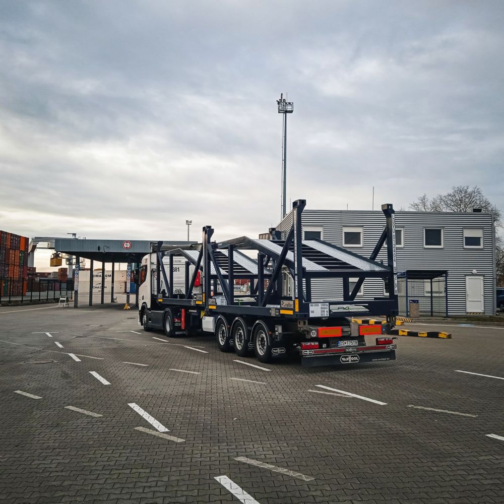 METRANS introduces car carrying containers | Latest Railway News