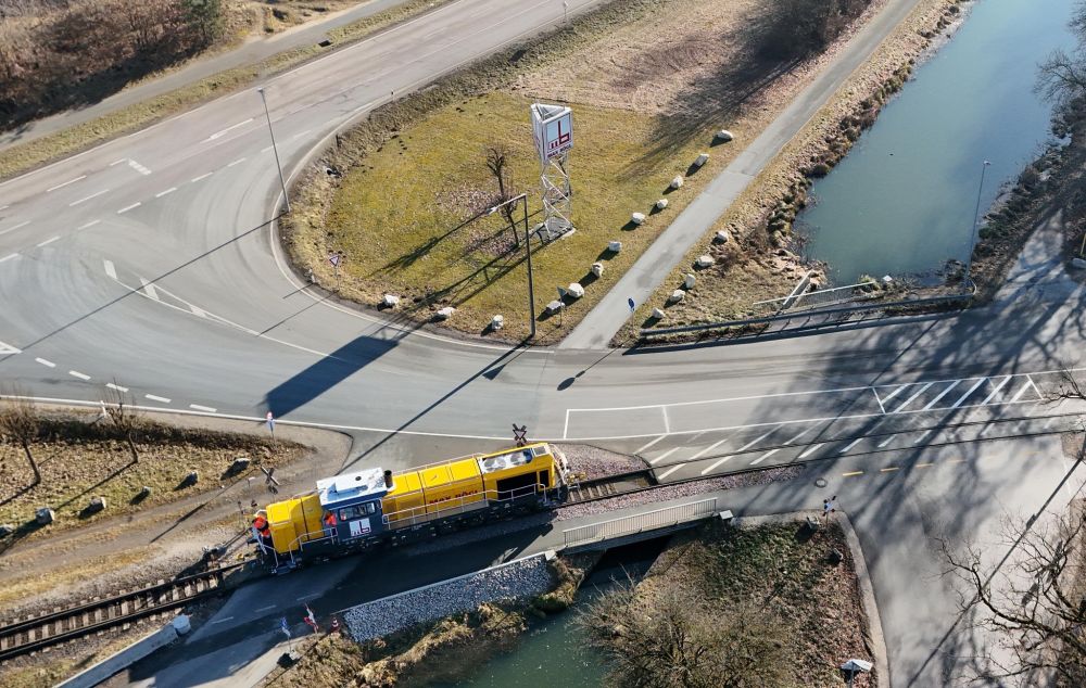 Max Bögl 为工厂和地区运营部署新型 Vossloh DE18 机车 | 最新铁路新闻